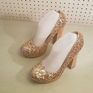 C Label | Shoes | Gold Sequence Pumps | Poshmark